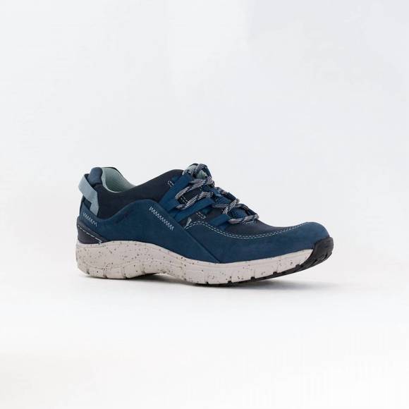 Clarks | Shoes | New Clarks Womens Wave Range Waterproof Sneakers In ...